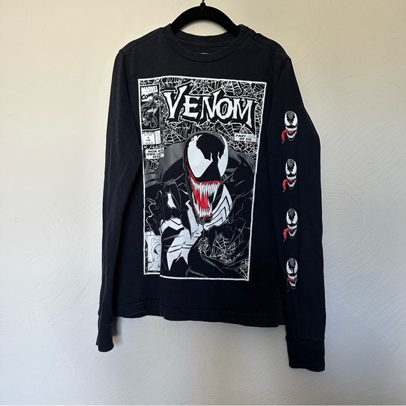 Marvel | Shirts & Tops | Marvel Venom Graphic Black Long Sleeve Tee ...